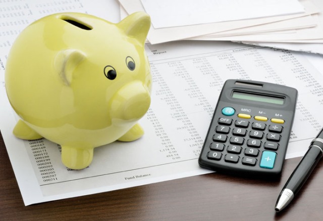 Being Financially Smart In Your 20s - The Filipino Times