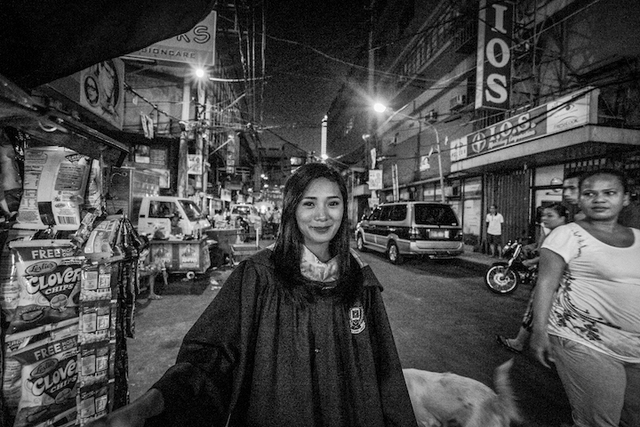 Homeless girl in Quiapo graduates from college - The Filipino Times