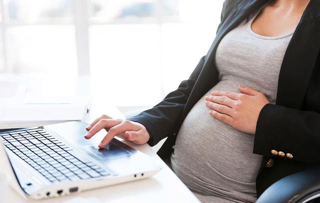Duterte signs Expanded Maternity Leave bill into law - The Filipino Times