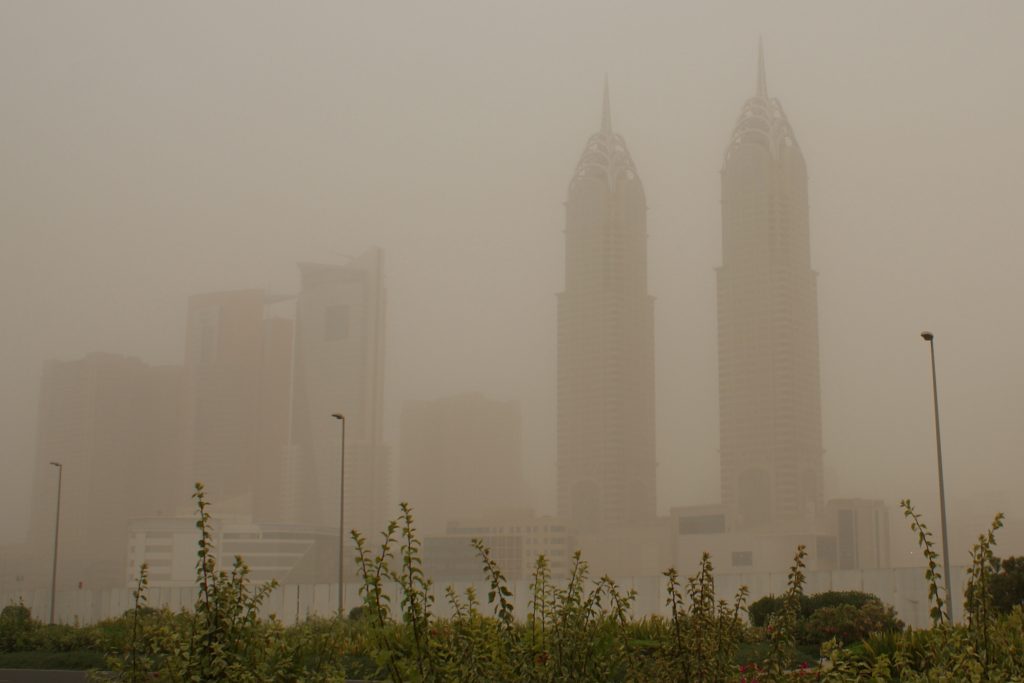 UAE residents warned of dust, rough seas - The Filipino Times