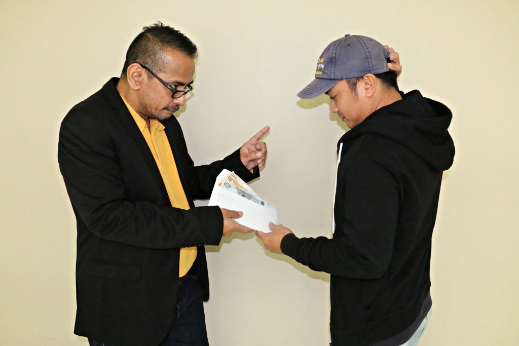 ‘Pag gipit, H’wag kumapit sa 5-6 - The Filipino Times