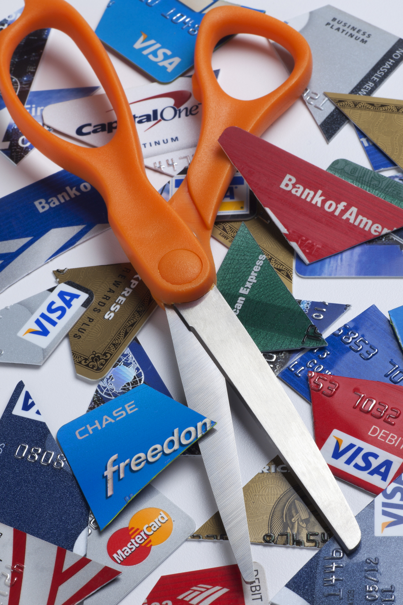 Multiple credit card woes beset Pinoys in UAE | The Filipino Times