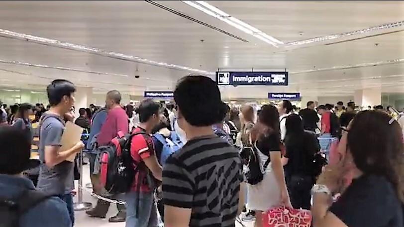 Long immigration queue at NAIA 1 today irks passengers | The Filipino Times