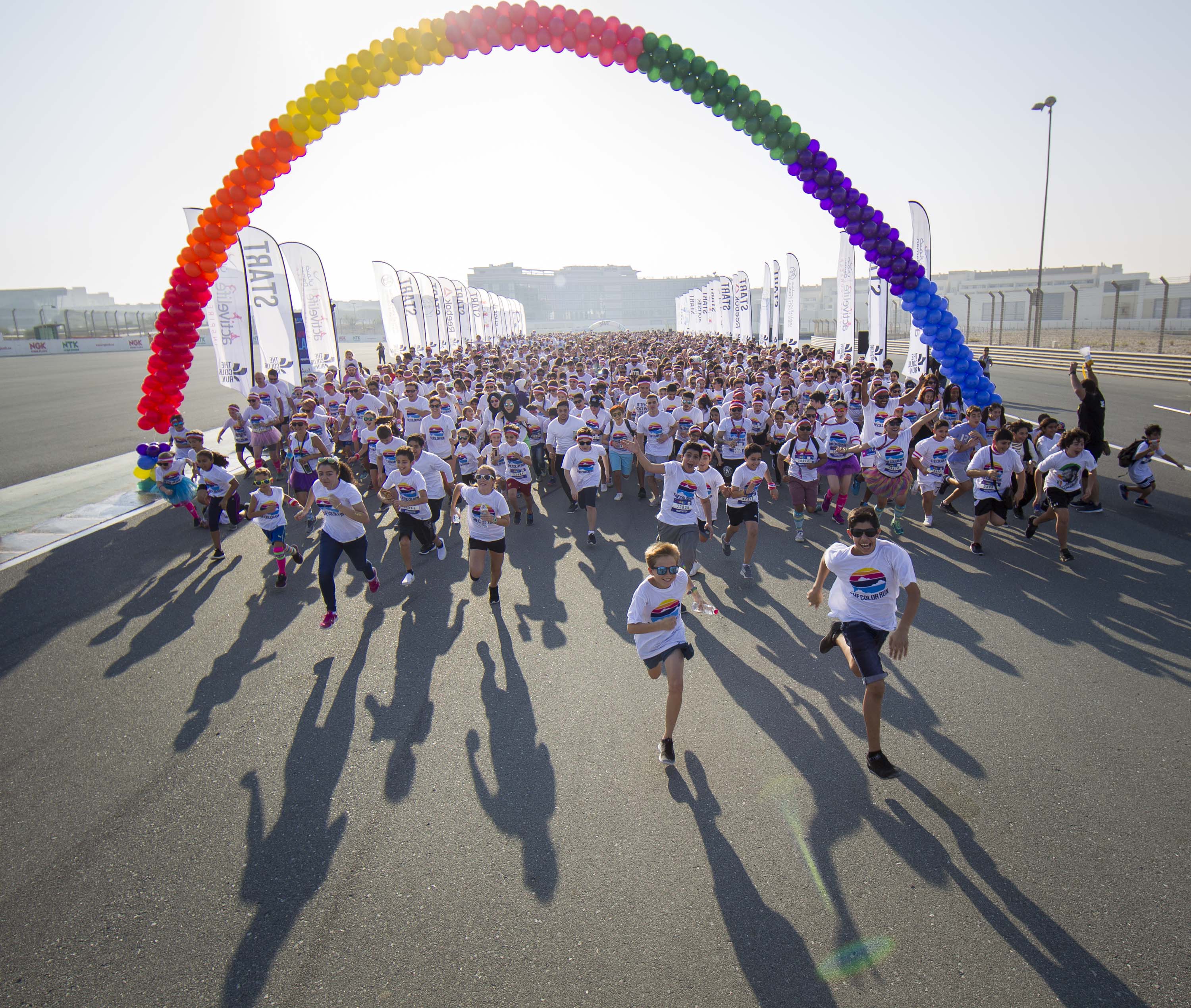 14,000 runners join this year’s sell-out Color Run - The Filipino Times