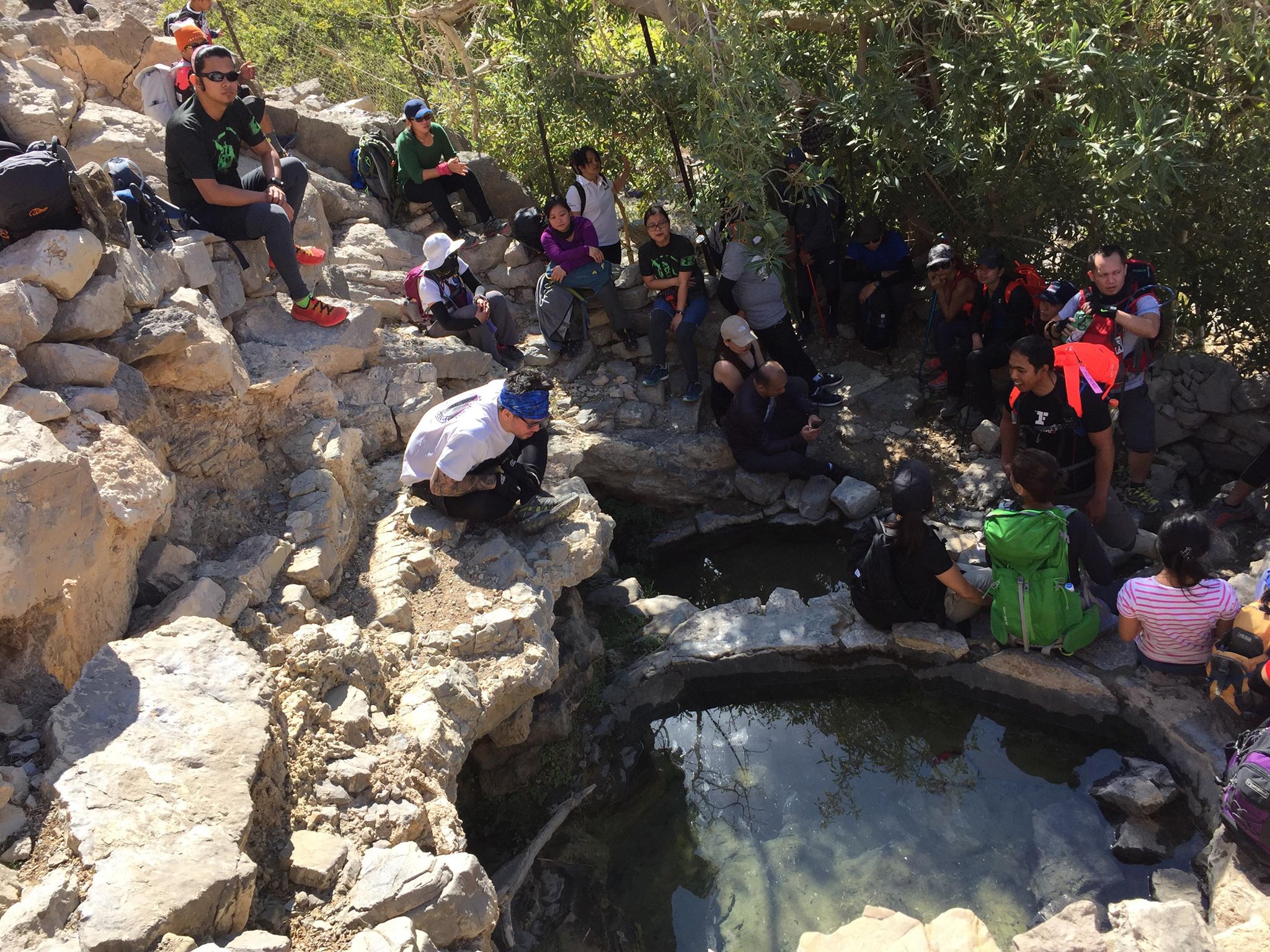 150 Pinoy mountaineers climb for a cause - The Filipino Times