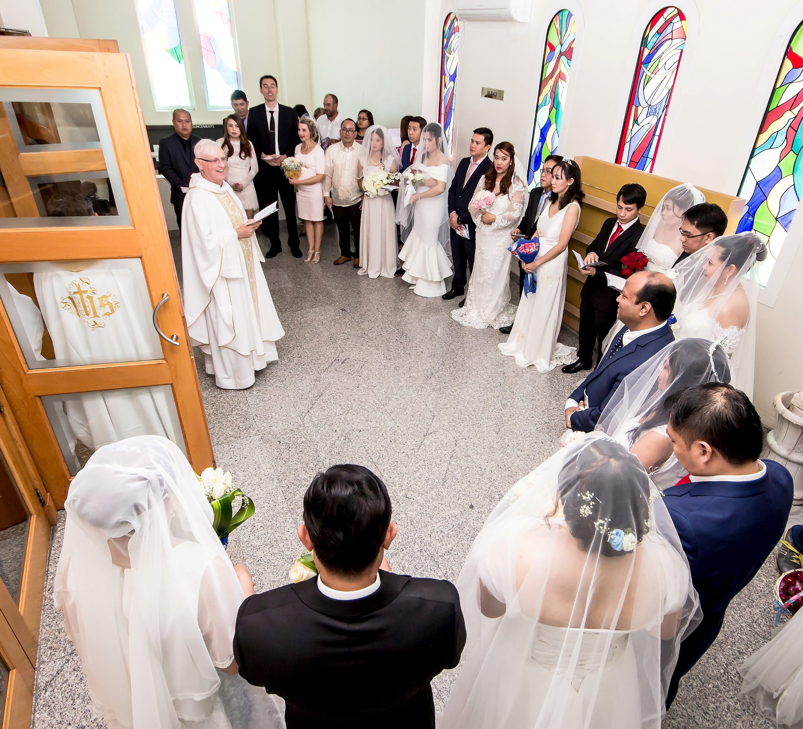 9 Pinoy couples join yearend mass wedding in Jebel Ali - The Filipino Times
