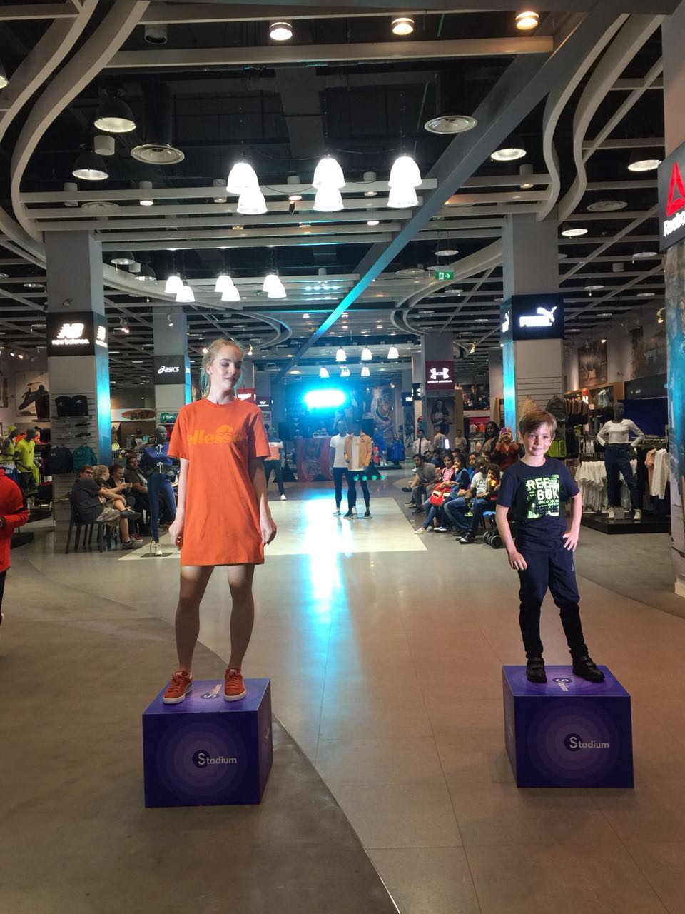 Stadium showcases trendy Spring-Summer collection - The Filipino Times