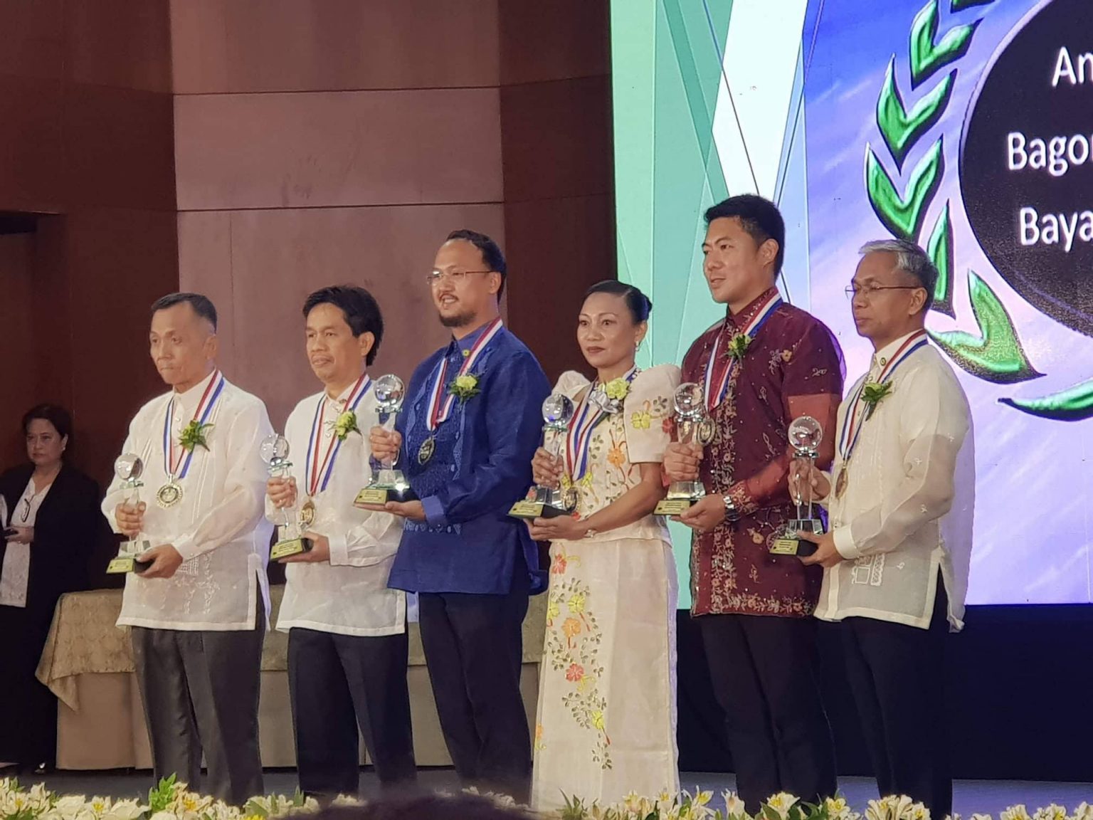 Filipino Engineer based in Abu Dhabi receives “Bagong Bayani” and PRC ...