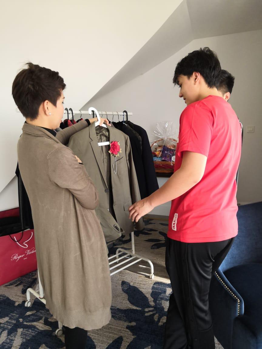 The only Filipina fashion stylist at Fashion Avenue in Dubai Mall ...