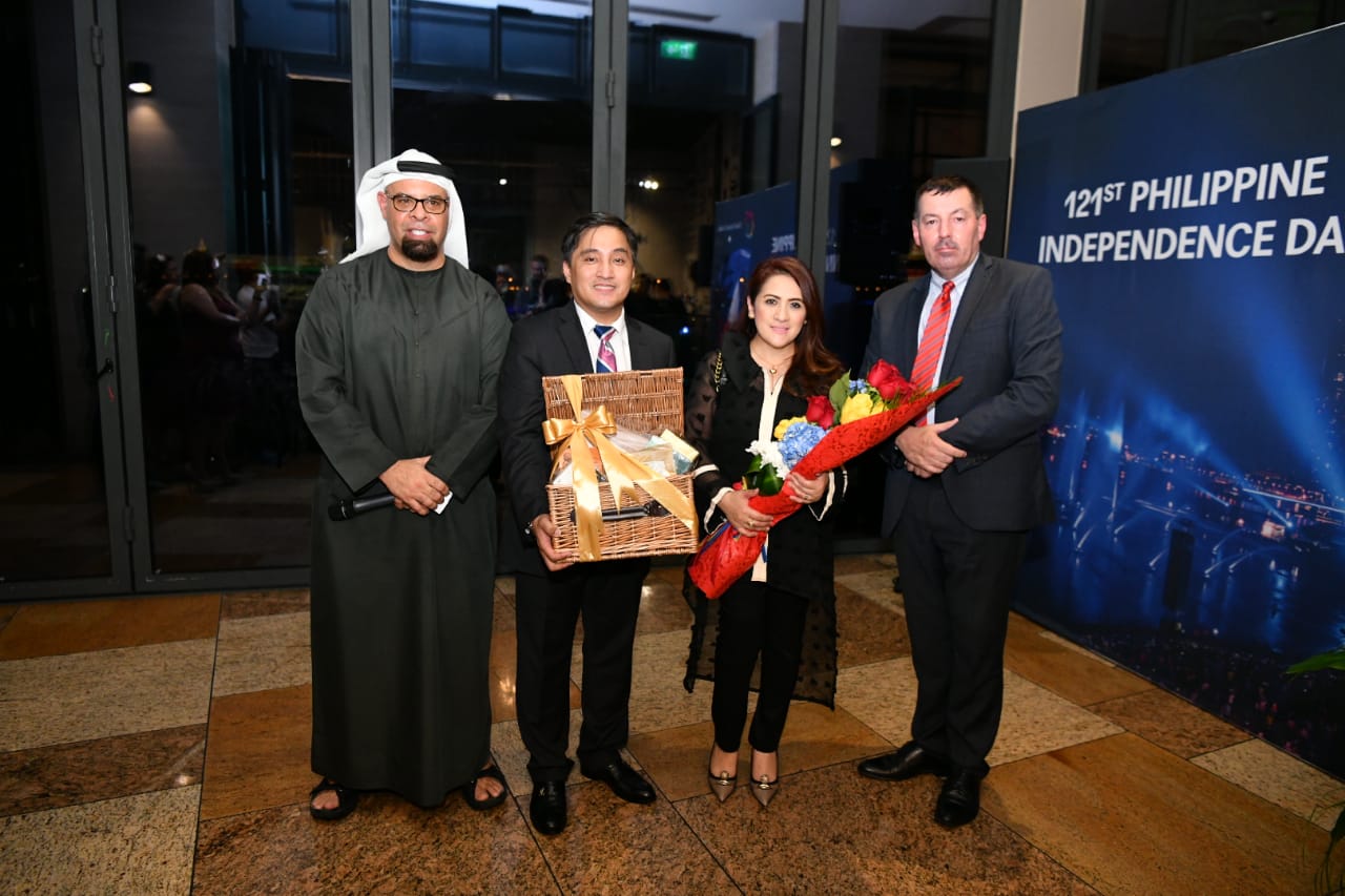 Dubai Festival City Mall’s IMAGINE light show: A salute to Filipinos in ...