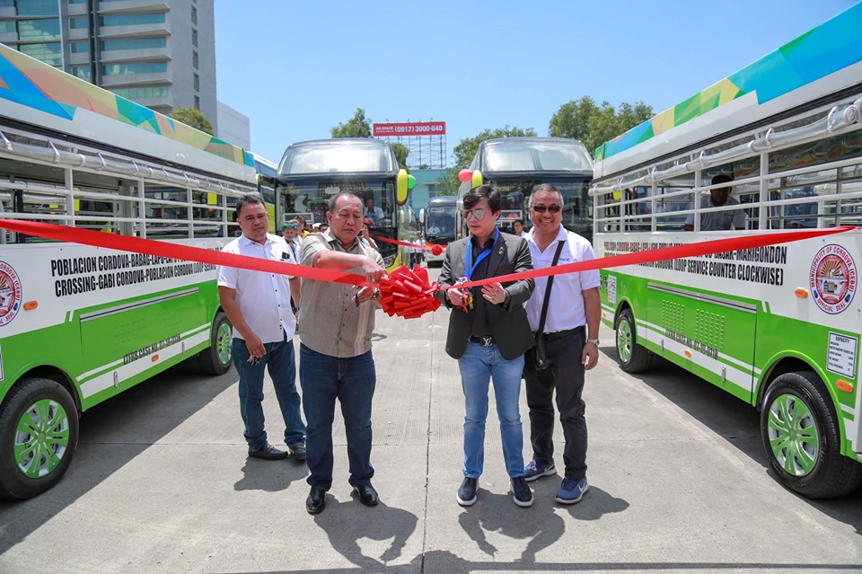Modern jeeps, buses start operating in Metro Cebu - The Filipino Times