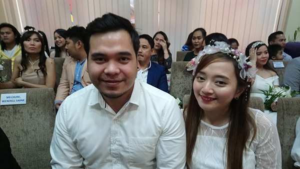 Of lovebirds and LDRs: 20 OFW couples tie the knot - The Filipino Times