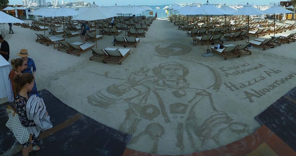 LOOK: Filipino sand artist creates tribute for UAE’s successful space ...