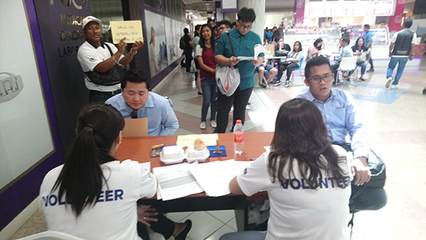 Over 4,000 Filipinos troop to Bayanihan Job Fair - The Filipino Times
