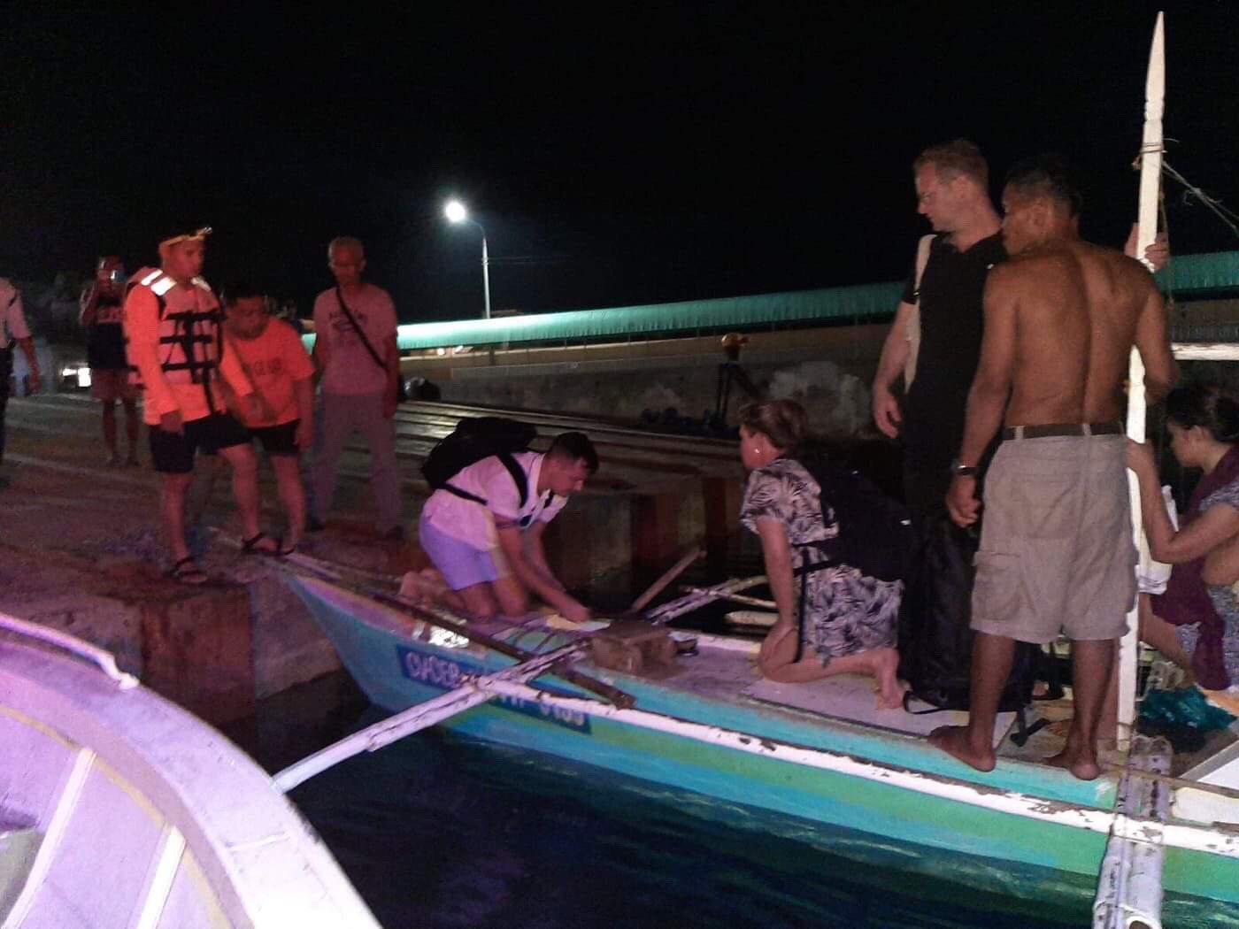 1,800 passengers stranded in Cebu ports today - The Filipino Times