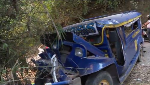 Jeepney crash kills 2, hurts 28 in Antipolo, Rizal - The Filipino Times