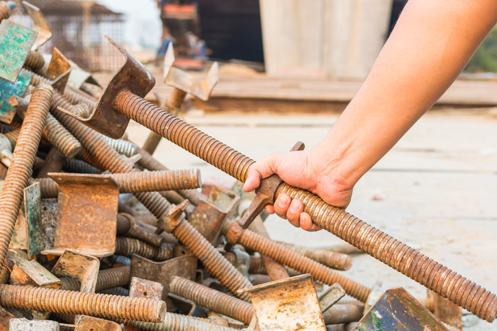 Expat beaten to death with iron rods by 4 Asians - The Filipino Times