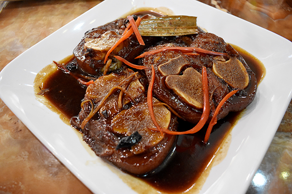 Resto Pinoy’s ‘Beef Pata Festival’ features lip-smacking, savory ...