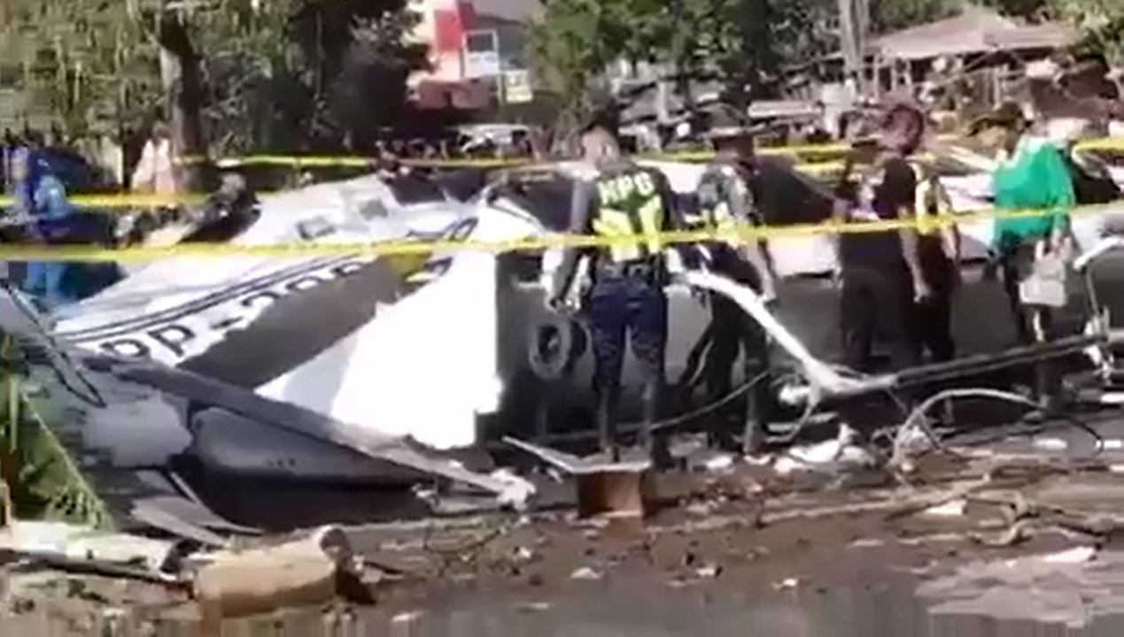 WATCH: Chopper carrying PNP chief crashes in Laguna - The Filipino Times