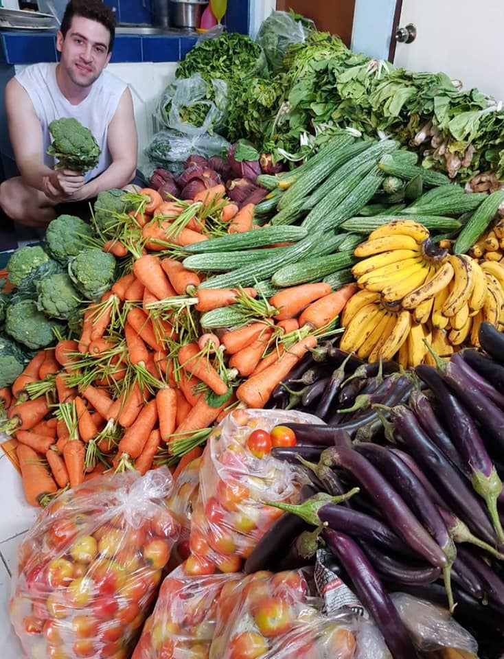 WATCH: Syrian-born vlogger buys tons of vegetables from Filipino ...