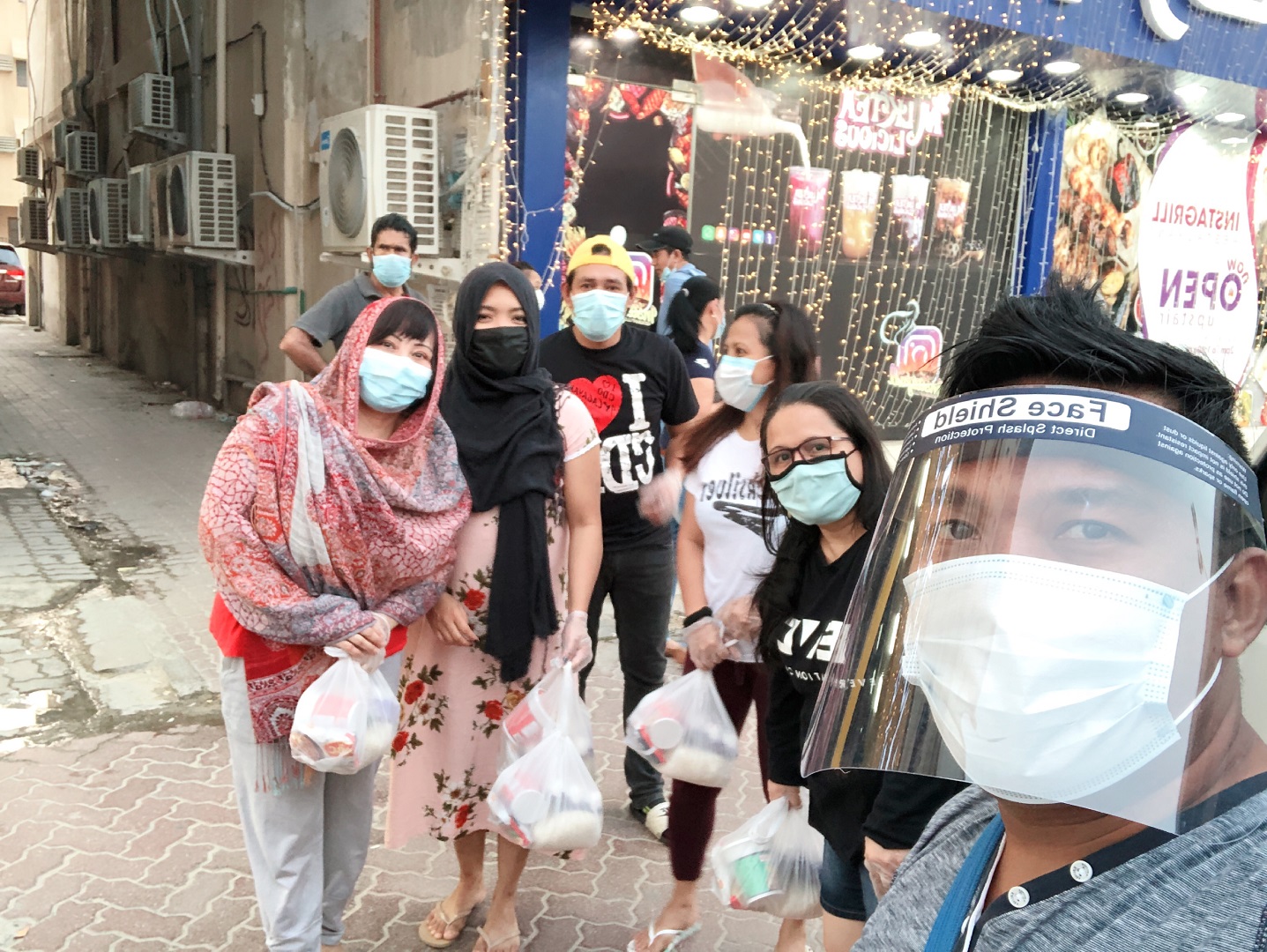 Filipinos in Ajman provide over 700 food relief packages to aid fellow ...