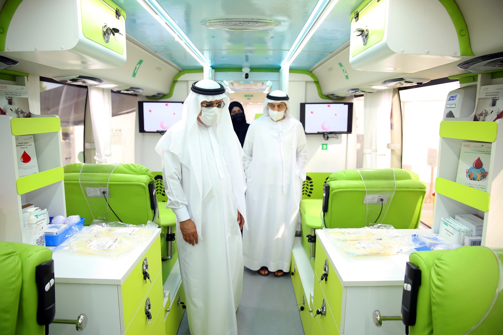 LOOK: Dubai launches state-of-the-art blood donation bus - The Filipino ...