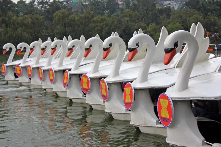 Popular ‘swan boats’ in Baguio sent to flood-stricken Cagayan - The ...