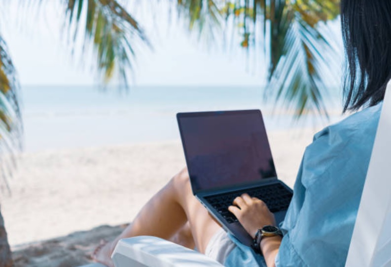 More Filipinos prefer 'work from beach' amidst pandemic - The Filipino ...