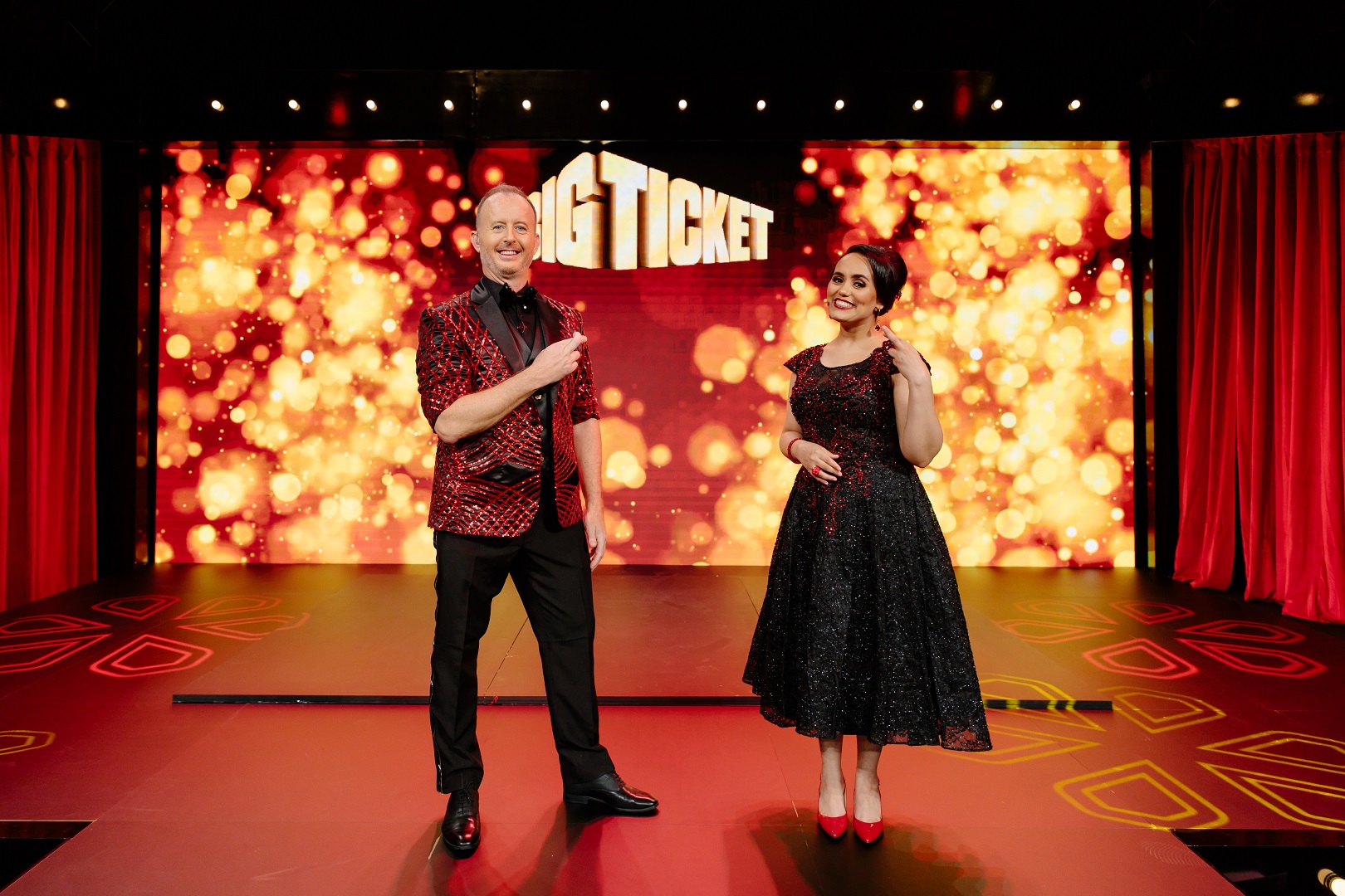 Expat to split AED 15 million win from Big Ticket's July draw with 19 ...