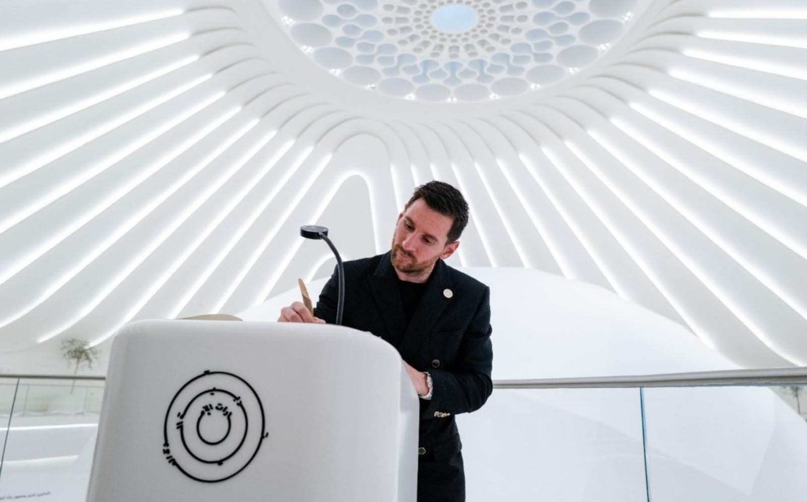 LOOK: Football star Lionel Messi tours Expo 2020 Dubai - The Filipino Times