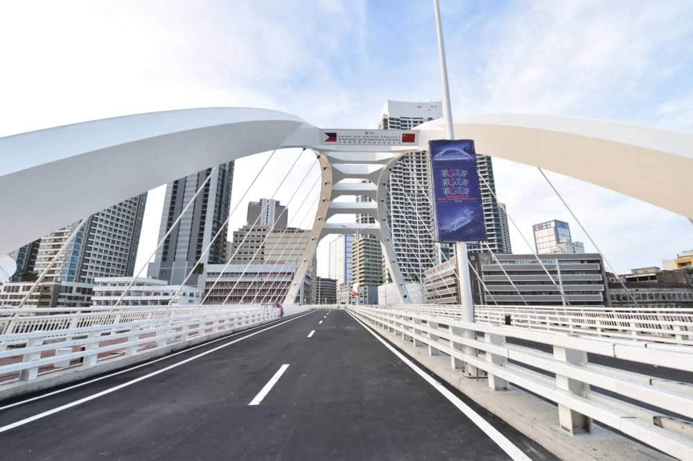 Build build build: Duterte thanks China for Binondo-Intramuros bridge ...