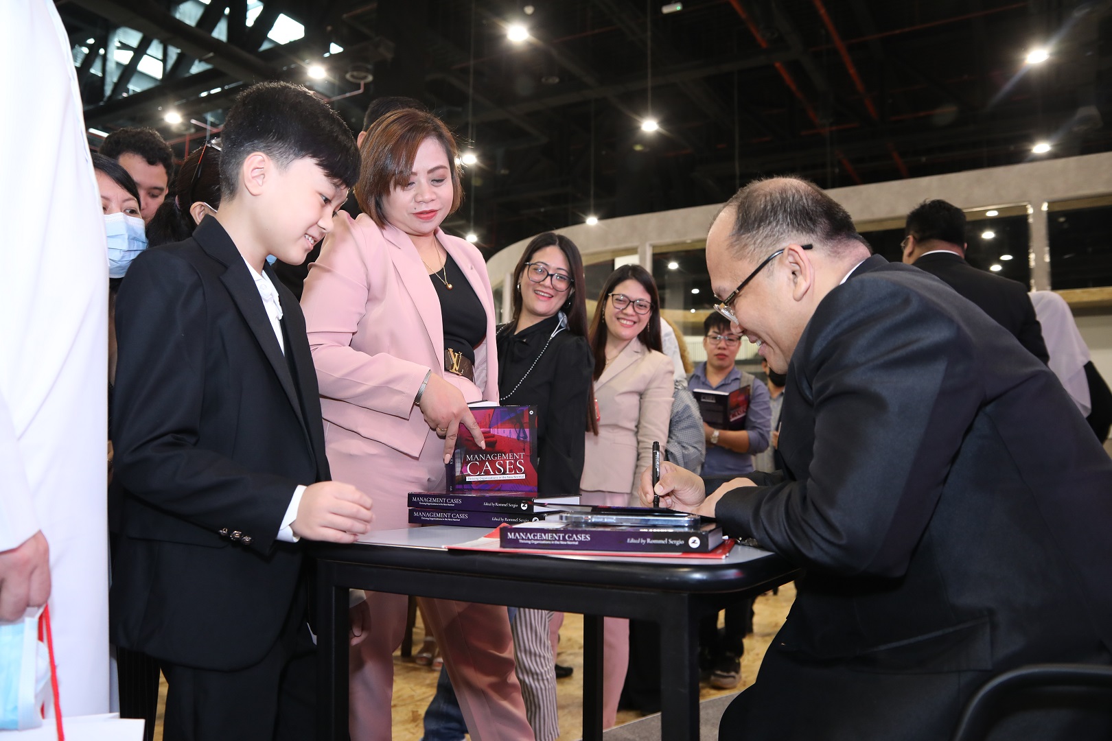 Filipino professor in Dubai pens book on overcoming COVID-19's ...