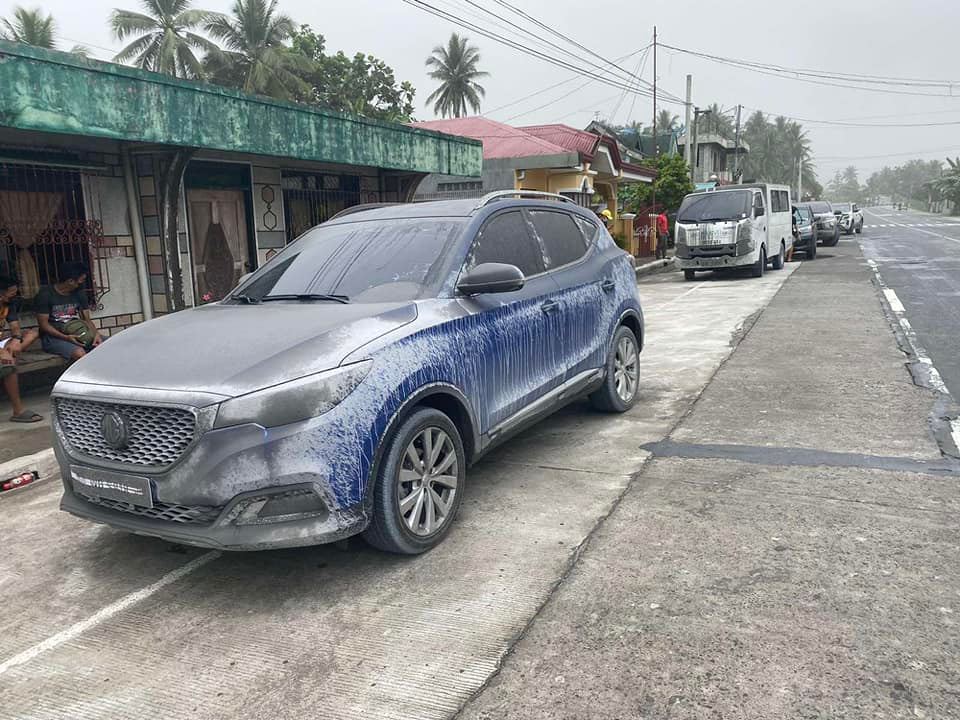 LOOK: Sorsogon's surroundings turn gray due to Bulusan volcano's ashfall - The Filipino Times