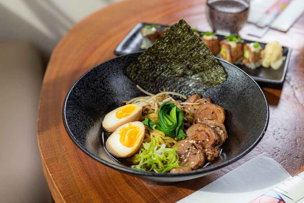 Get your gourmet bowl roll-ing as MaKiRa opens at Dusit Thani Dubai ...