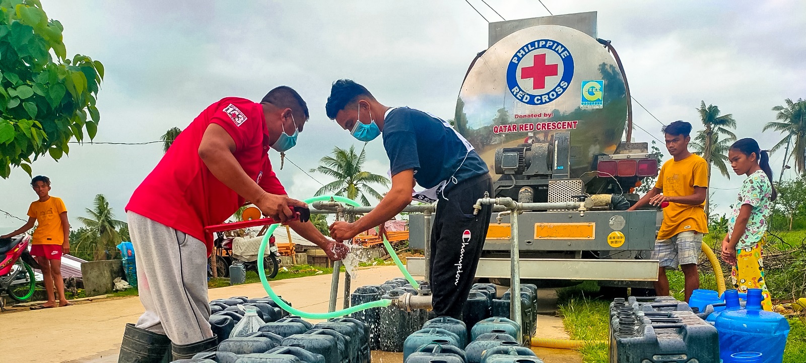 Philippines gets $100,000 emergency aid from Qatar for quake victims ...