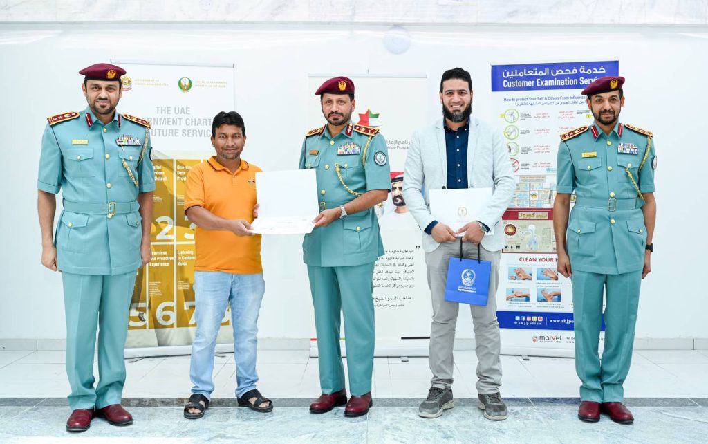 Hero watchman saves dangling boy from Sharjah building - The Filipino Times