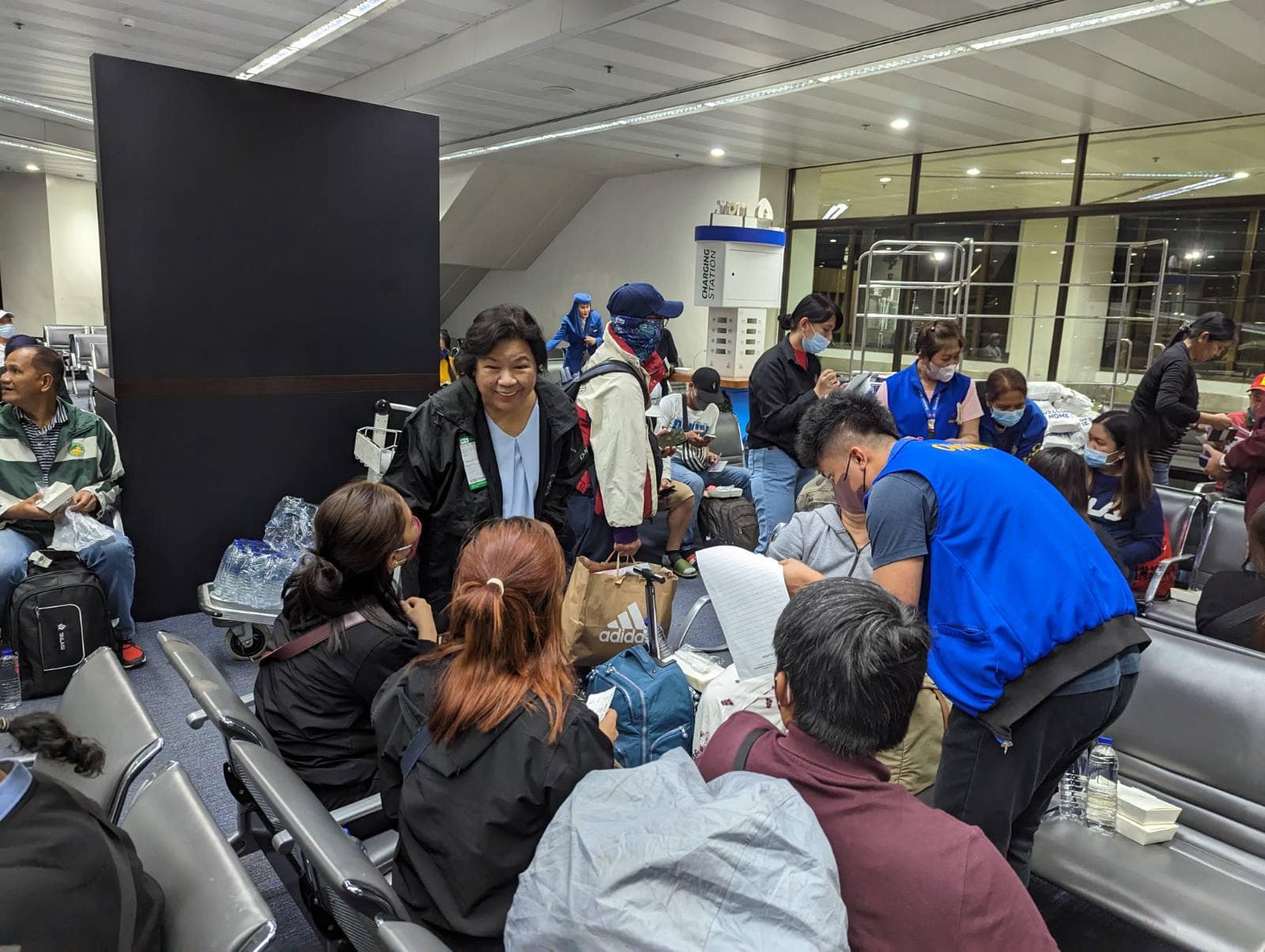 99 more OFWs from Sudan arrive back home in PH - The Filipino Times