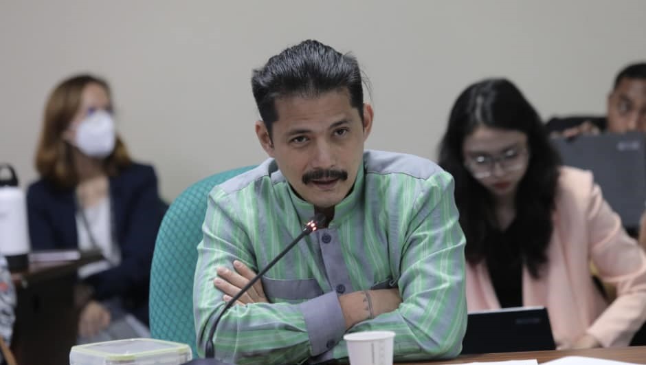 Robin Padilla files bill seeking death penalty for law enforcers ...
