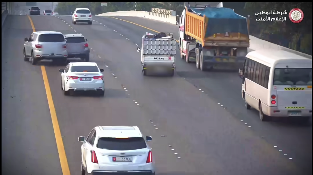 Shocking video reveals multiple-vehicle collision in Abu Dhabi ...