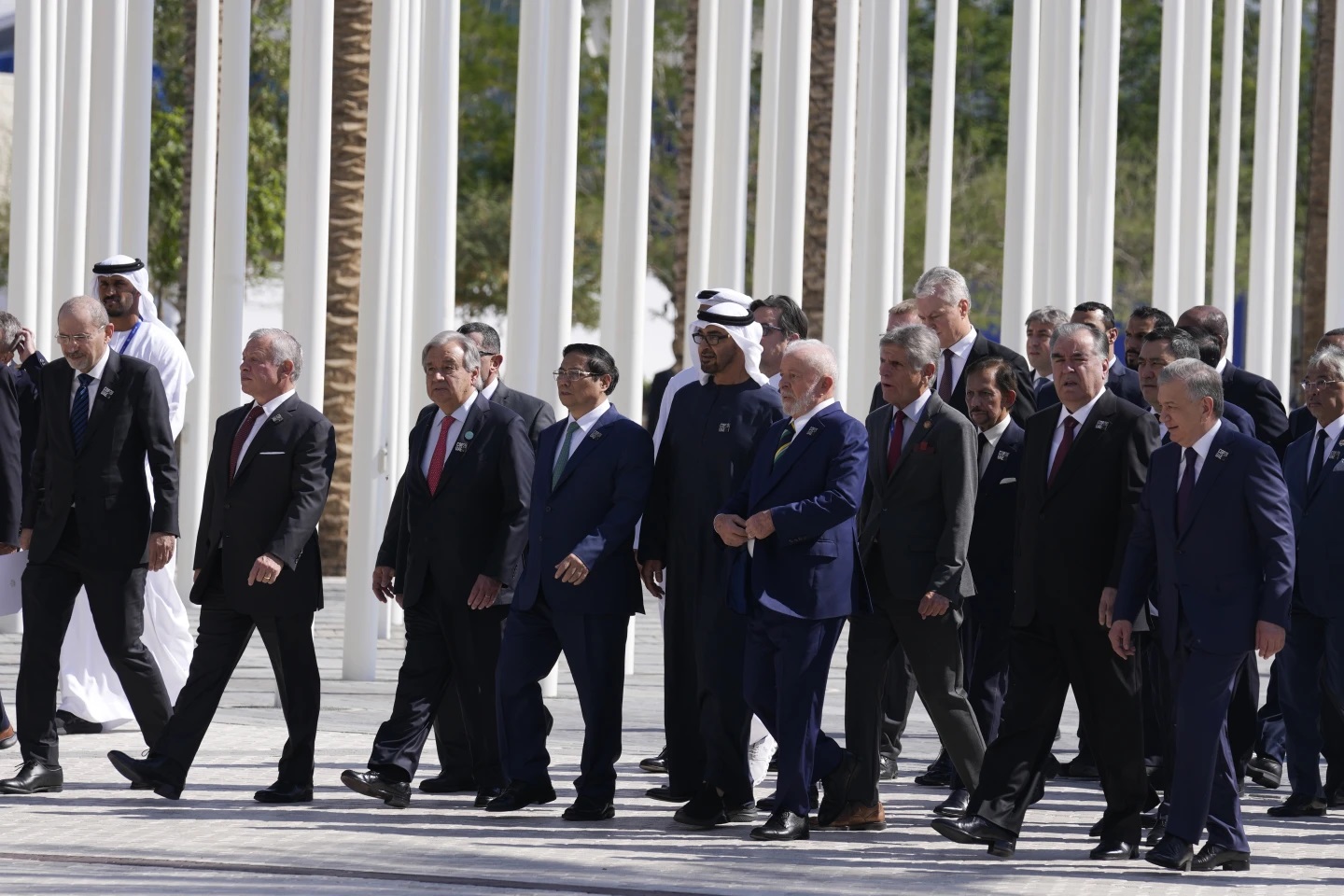 Top world leaders converge at COP28 in Dubai to discuss climate crisis ...