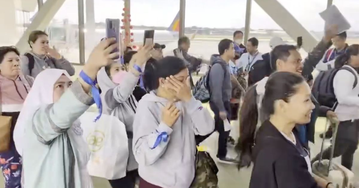 DMW welcomes 49 distressed OFWs from Saudi Arabia - The Filipino Times
