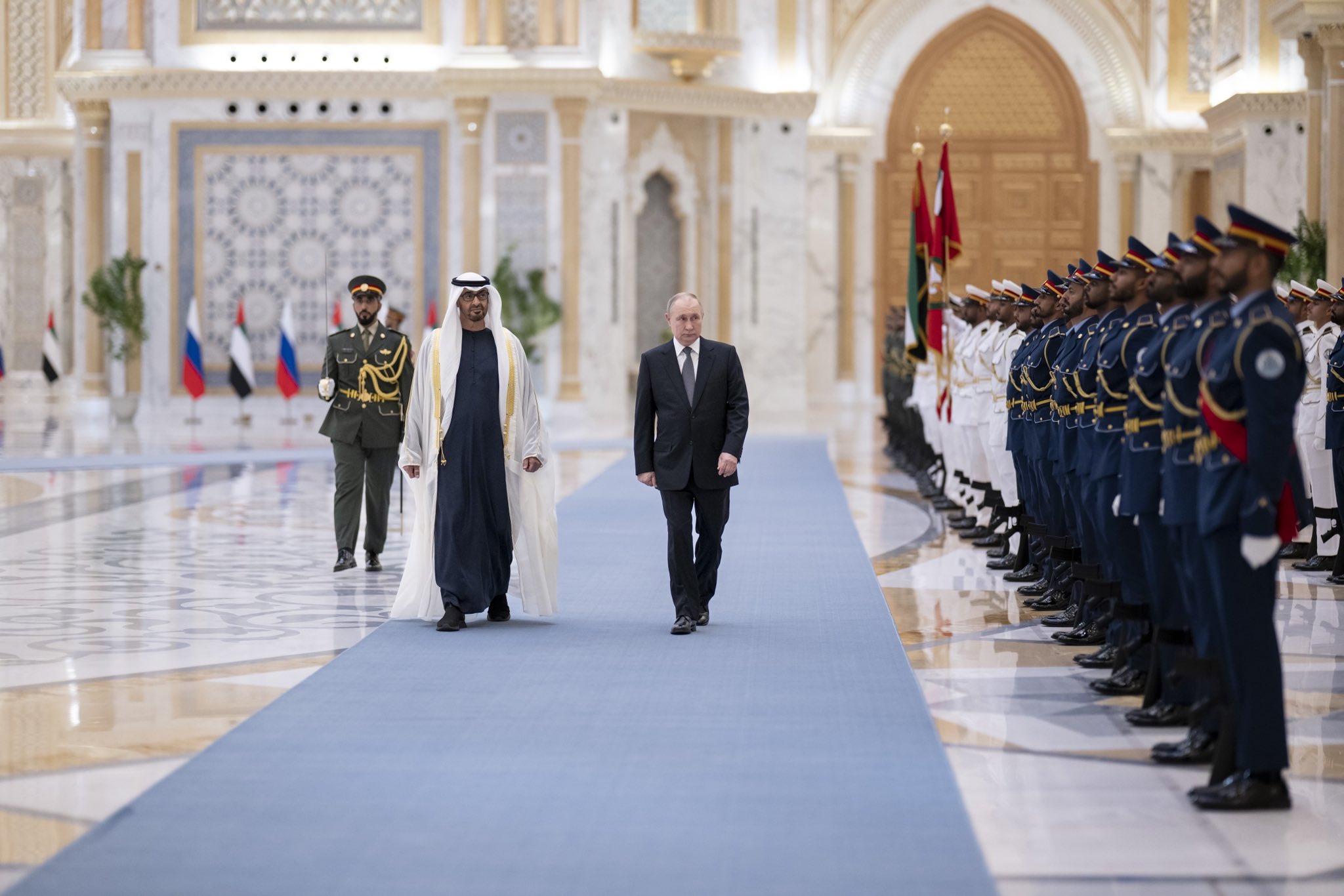 Putin makes foreign visit, heads to UAE - The Filipino Times