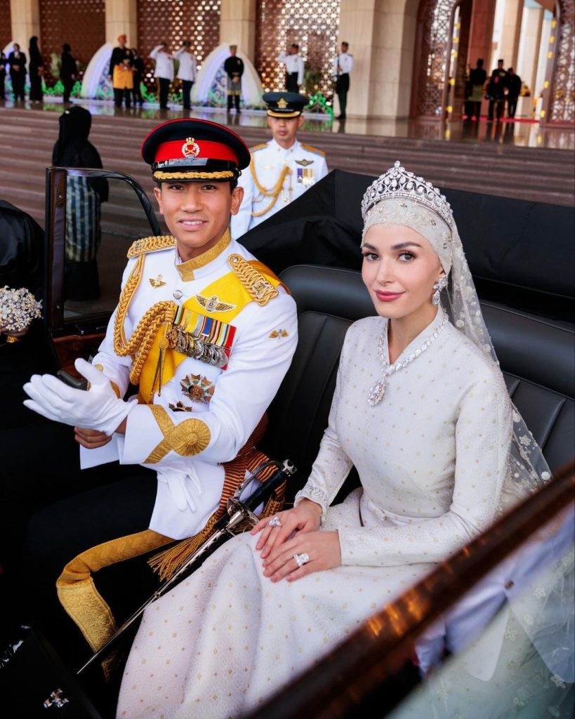 Brunei's Prince Abdul Mateen ties the knot with commoner in grand ceremony - The Filipino Times