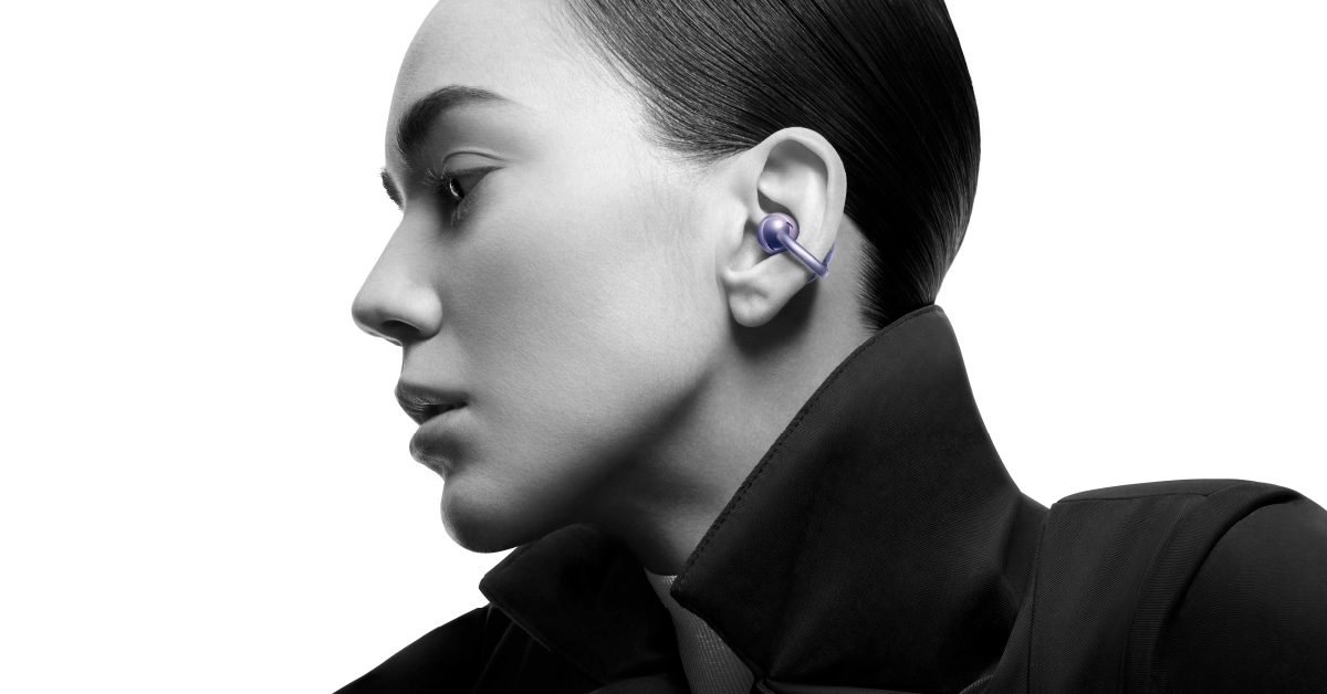 How the C-bridge design makes HUAWEI FreeClip the stylish and ...