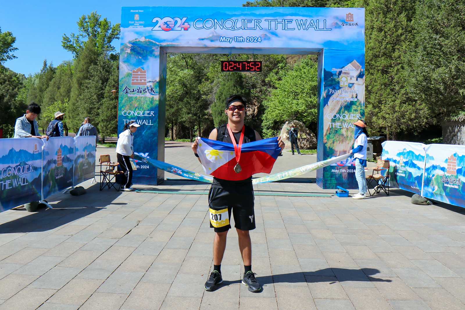 Filipino runner finishes race at the Great Wall of China - The Filipino ...