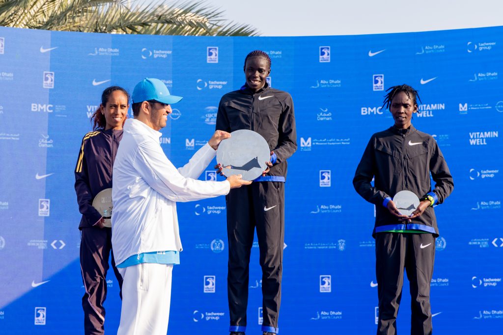Ethiopian Regasa and Kenyan Amanang’ole crowned champions as ADNOC Abu ...
