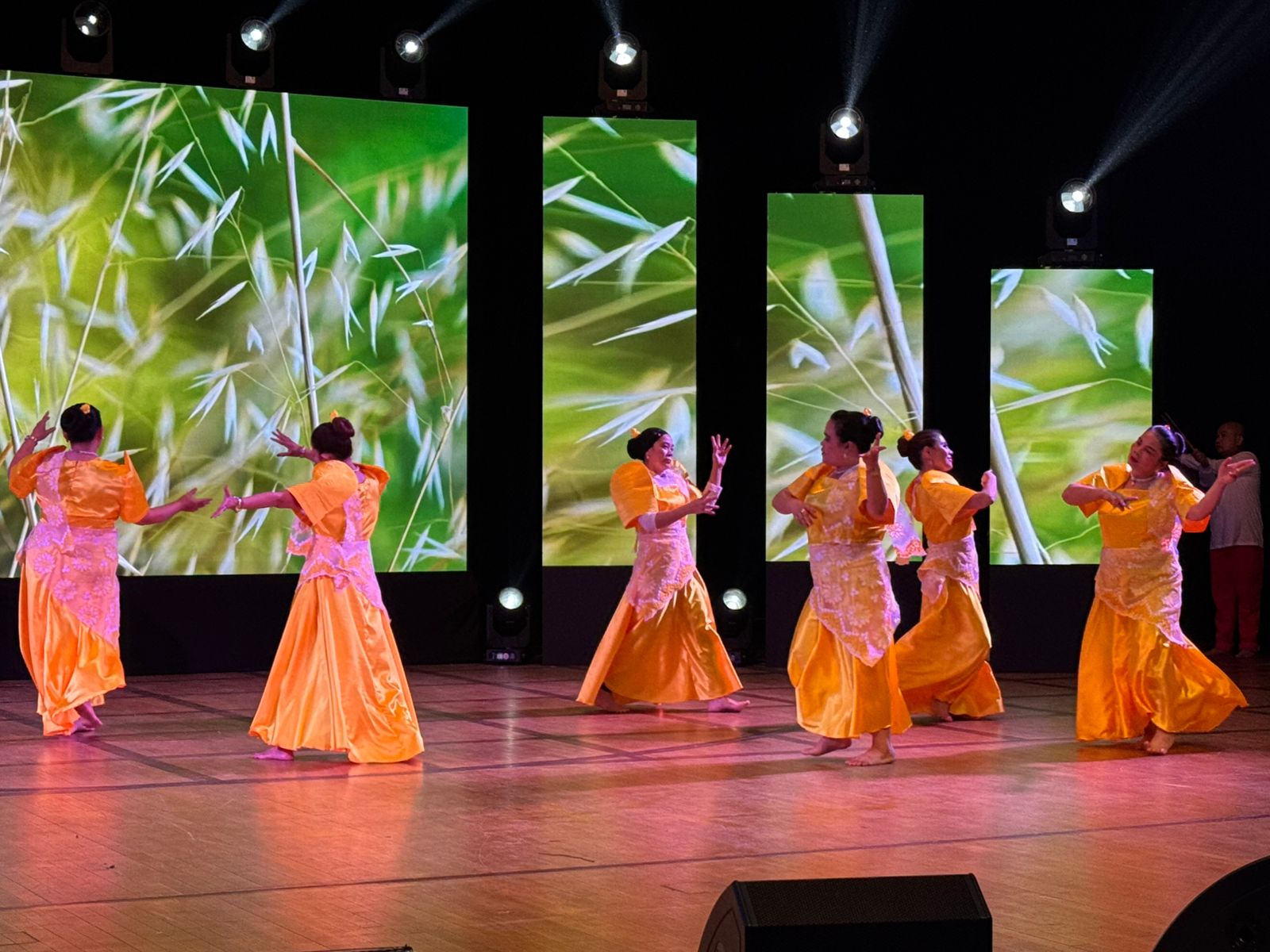 Filipino cultural dances take center stage at Araw ng Kasarinlan ...