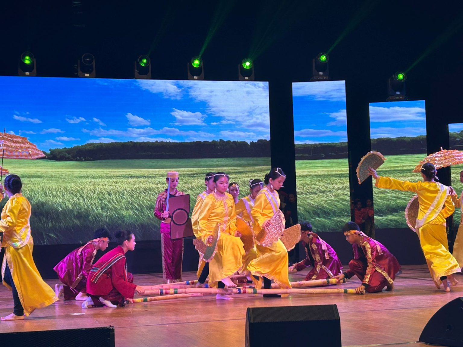 Filipino cultural dances take center stage at Araw ng Kasarinlan ...
