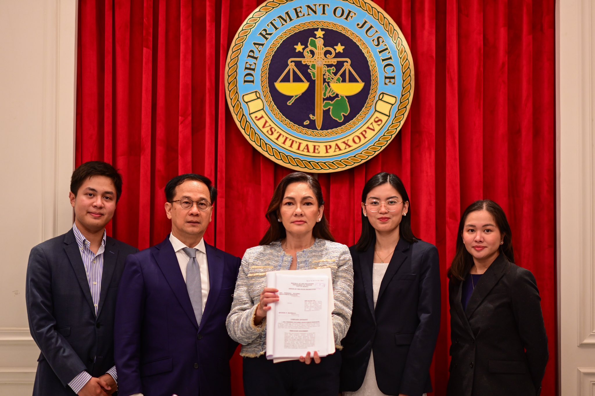 Hontiveros files cyberlibel raps vs. ‘Alias Rene’, Topacio, social media figures - The Filipino ...