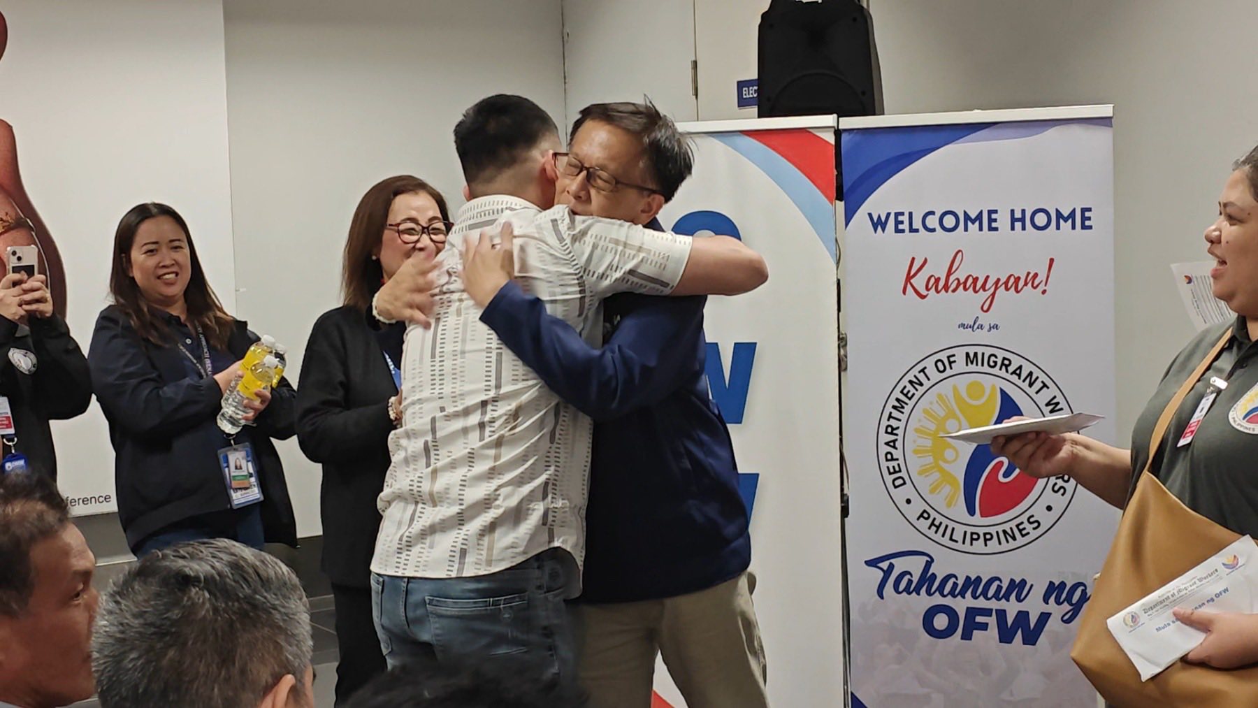 11 Magic Seas crew members safely return home after Red Sea attack ...